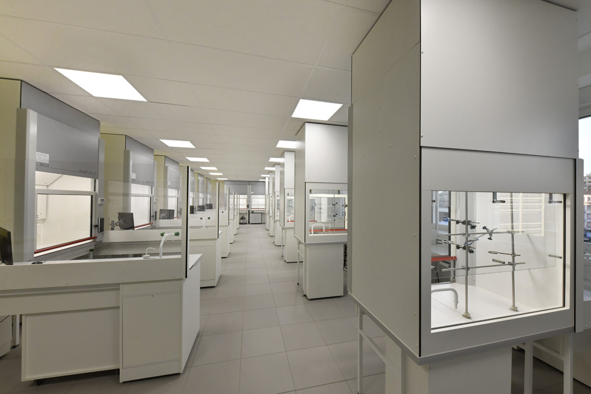 Au cœur de Clermont-Ferrand, la Cité Scolaire Blaise Pascal se ...